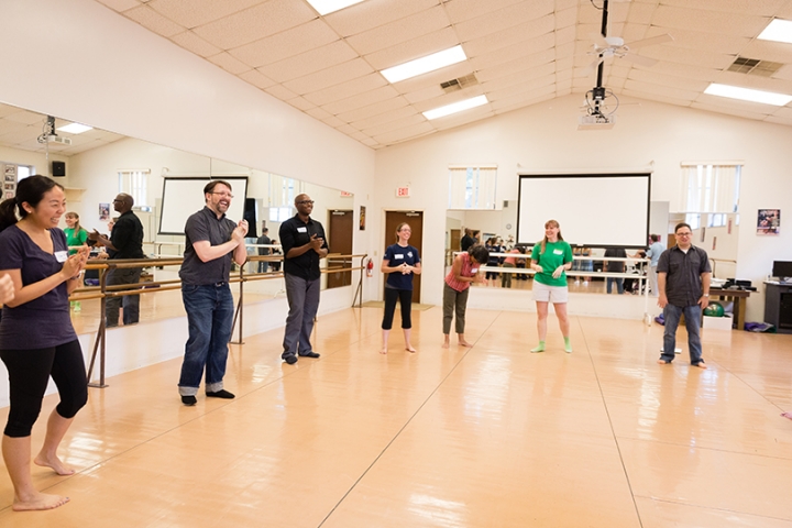 Game Library: “Verbal Freeze Tag” – ImprovDr.com